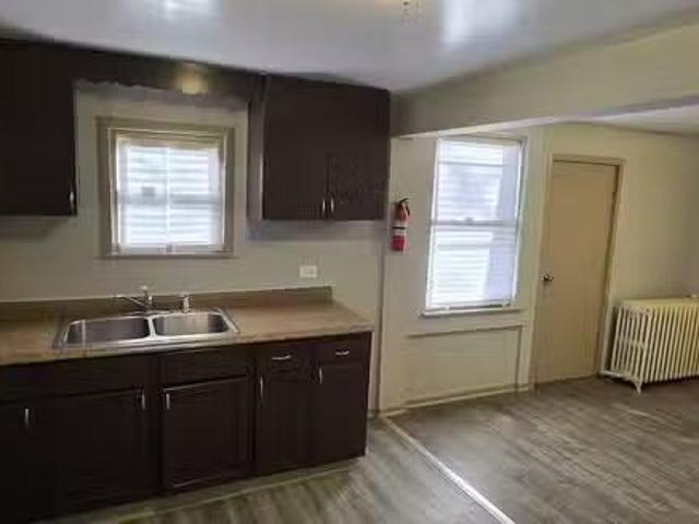 15031 Perry Avenue 15031 Perry Ave