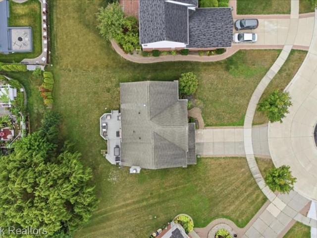 15034 Oak Knoll Court