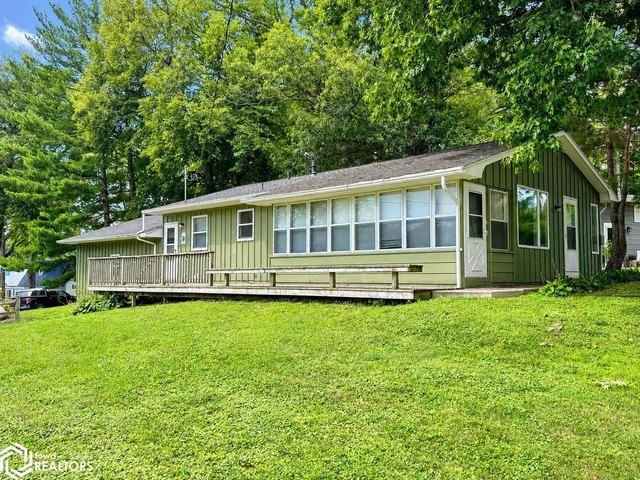 15035 Sycamore St, Clear Lake, IA 50428
