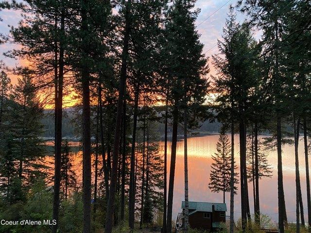 15039 N Shenandoah Dr, Hayden, ID 83835