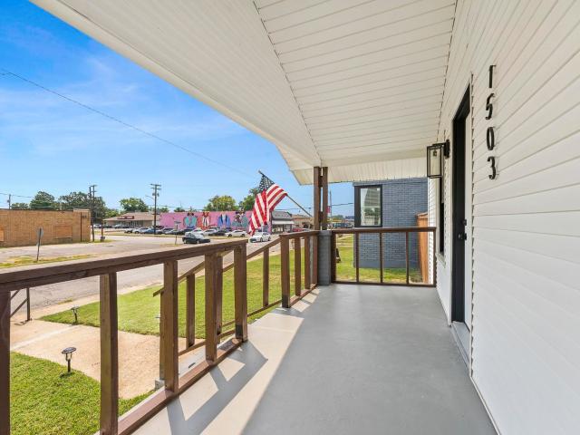 1503 Main Street