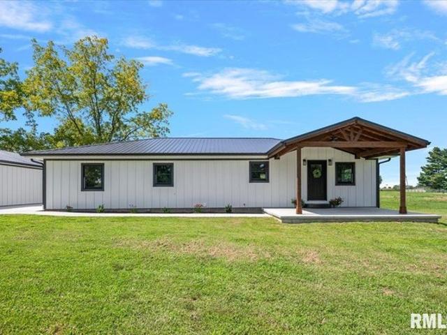 1503 N MT Zion Rd, Jacksonville, IL 62650