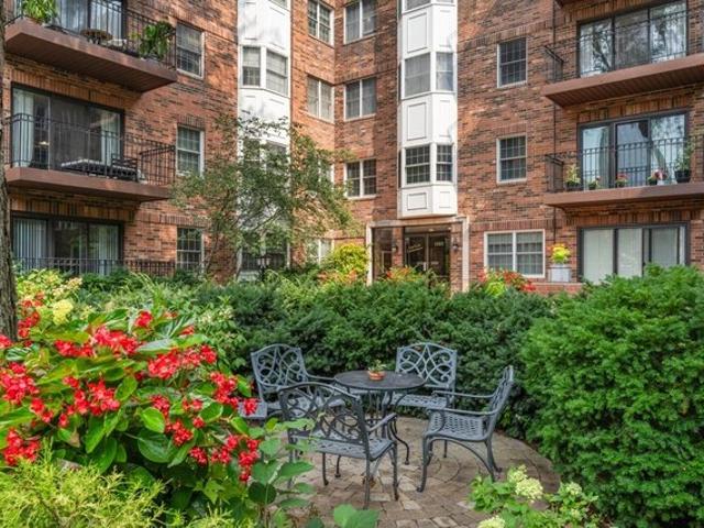 1503 Oak Ave Apt 410, Evanston, IL 60201