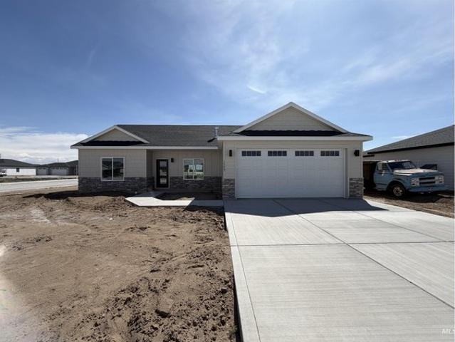 1503 Belle Dr, Rupert, ID 83350