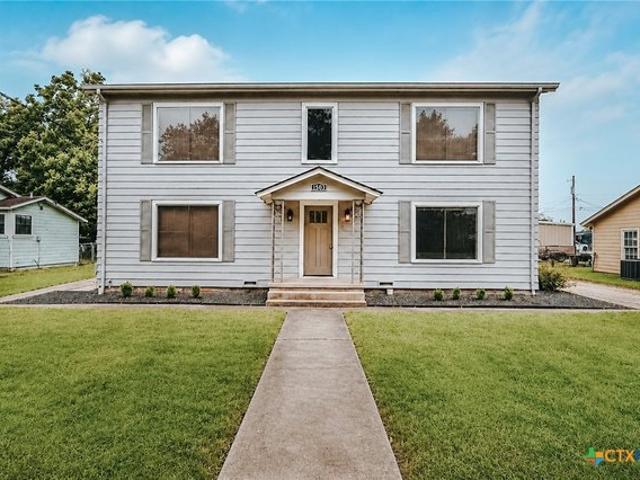 1503 E Virginia Ave, Victoria, TX 77901