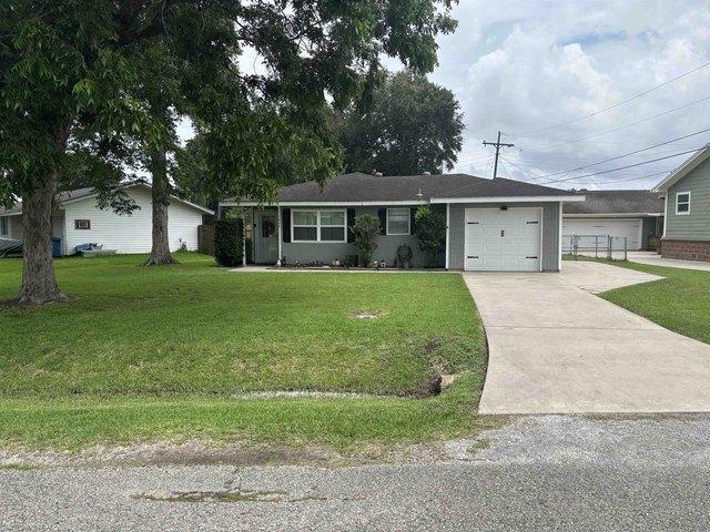 1503 Lamar Ave, Nederland, TX 77627
