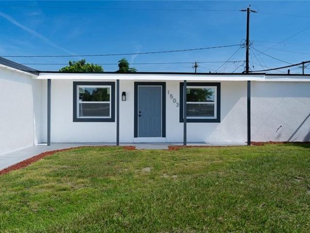 1503 Lancelot Loop, Tampa, FL 33619