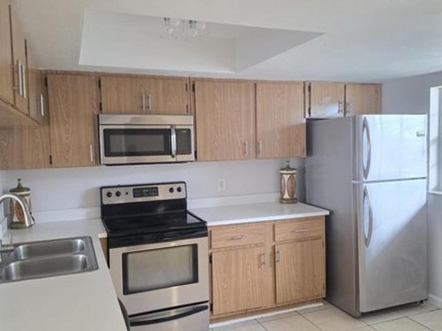 1503 Palm Beach Trace Dr, Royal Palm Beach, FL 33411