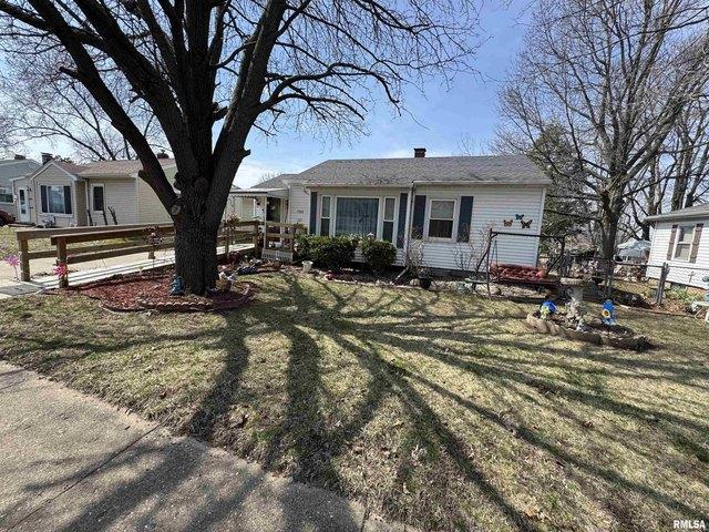 1503 Summer St, Pekin, IL 61554