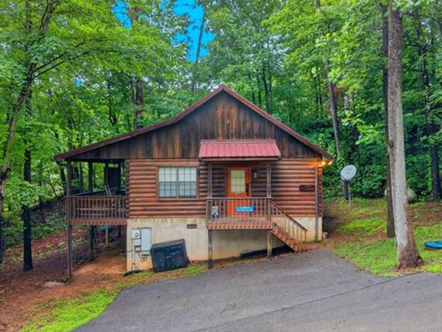 1503 Squirrel Nest Way, Sevierville, TN 37876