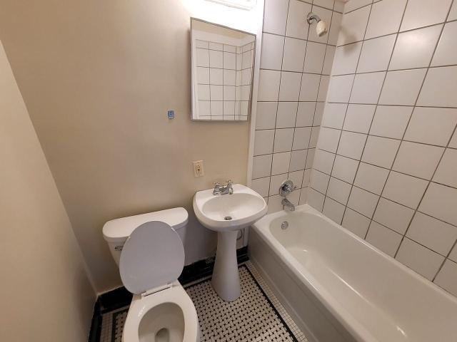 1503 15 E Kane Pl Studio Apartment for Rent at 1503 E Kane Pl, Milwaukee, WI 53202 Lower East Side