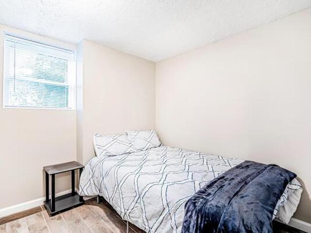 $150/week | Riverdale Retreat Clean, Quiet Living • No Fees • Rewards • Near Airport • Move In Ready