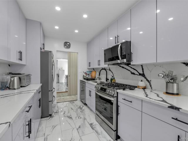 150 1 th Avenue 6E