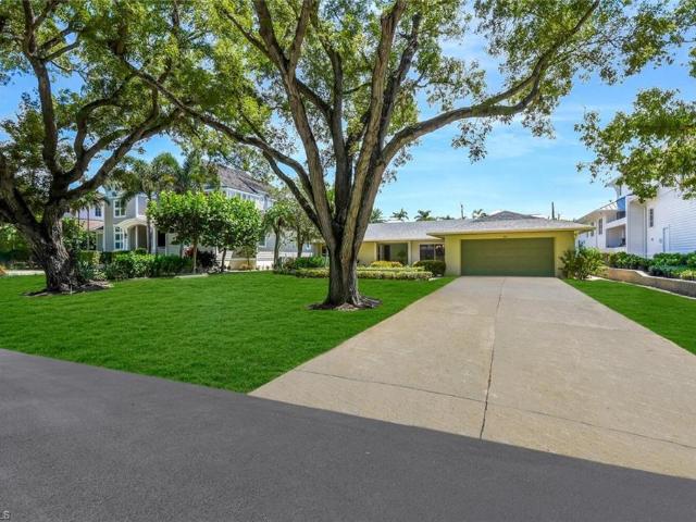 150 1st Ave N, Naples, FL 34102 | MLS #225069