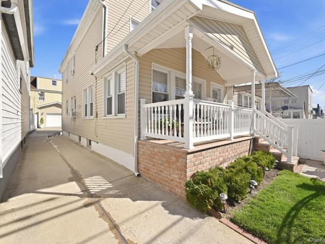 150 37 th Avenue | Compass