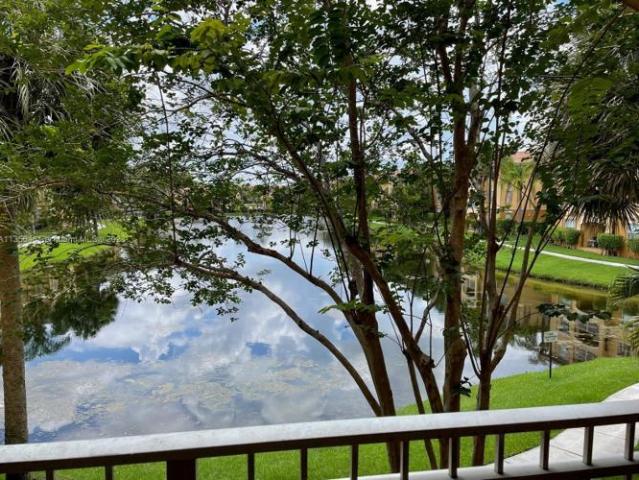 150 96th Ave NW #9 207, Pembroke Pines, FL 33024