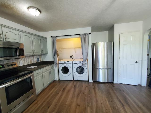 150 Cora St
