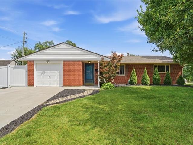 150 Catalpa Dr, Springboro, OH 45066