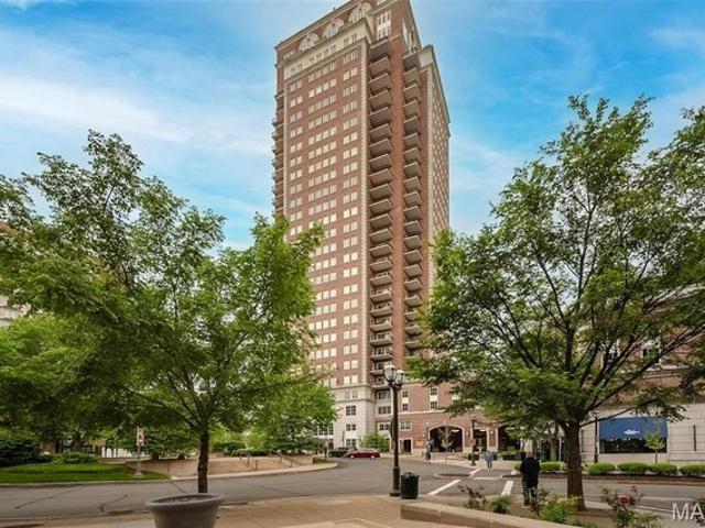 150 Carondelet Plz Unit 204, Clayton, MO 63105