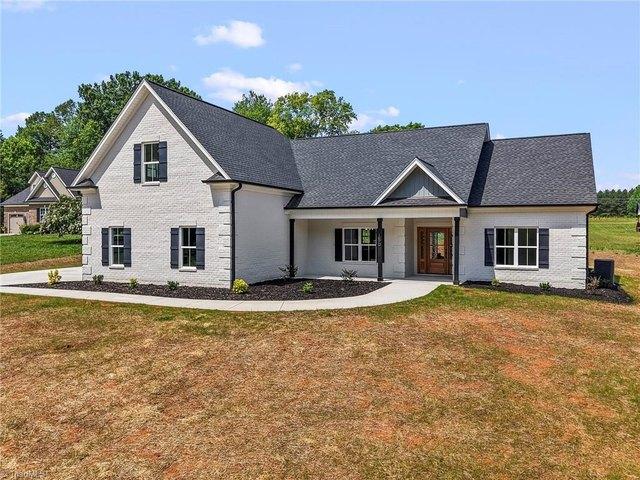 150 Channy Ln, Lexington, NC 27295