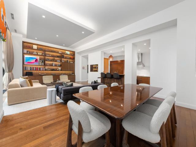 150 CHARLES Street M2