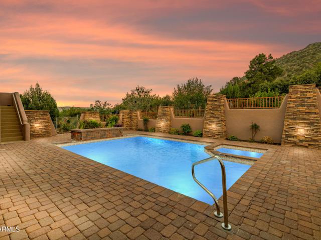 150 crystal sky drive