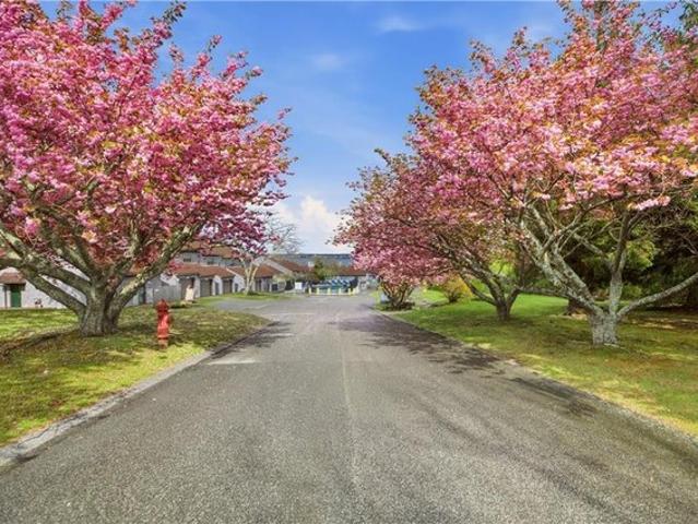 150 Bay View Dr Unit 8, Jamestown, RI 02835