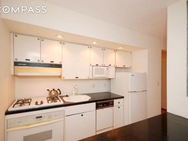 150 Beaconsfield Rd 1, Brookline, MA