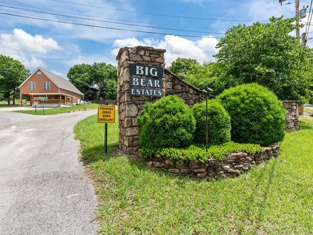 150 Big Bear Blvd, Hollister, MO 65672