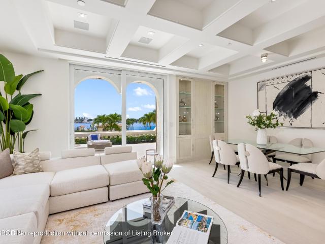 150 Bradley Pl, Unit 112, Palm Beach, FL 33480 | MLS #25 1274 | Compass