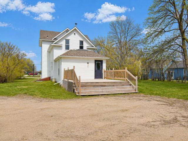 150 Broadway Avenue S