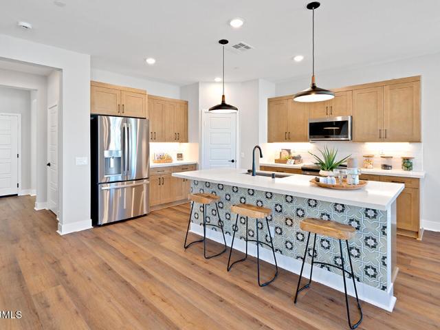 150 Bushwillow Way