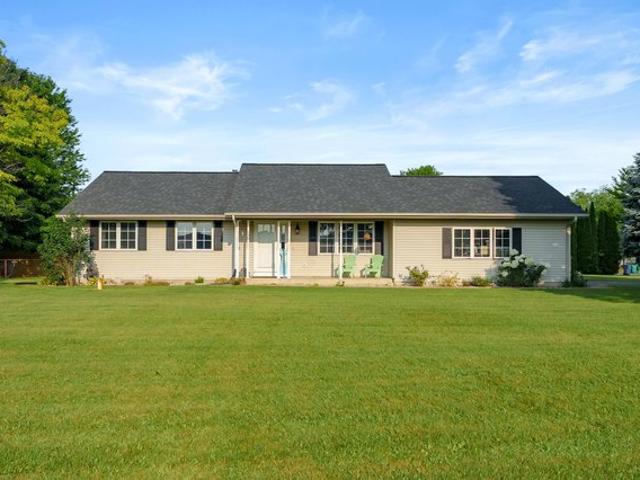 150 Gull Pointe Dr, Battle Creek, MI 49037