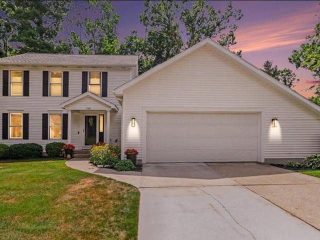 150 Denilee Ct NE, Comstock Park, MI 49321