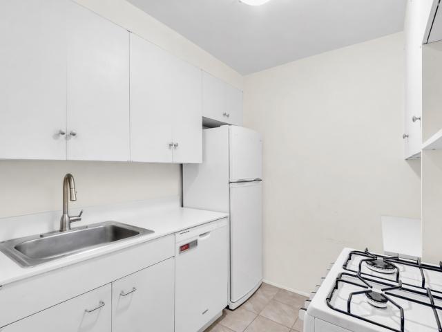 150 E 61ST Street 2D