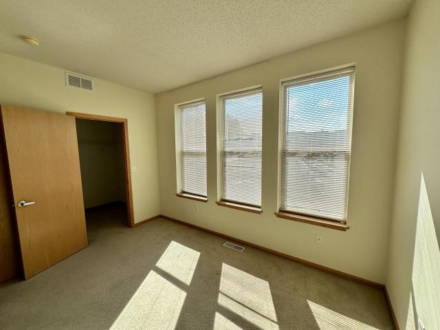 150 E Burnsville Pkwy, Unit 101, Burnsville, MN 55337 | MLS #7106