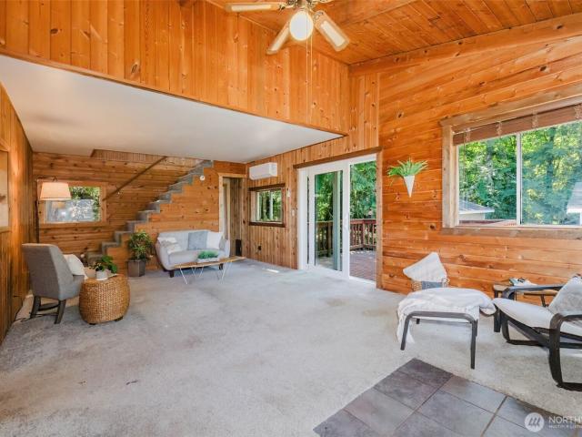 150 E Cedar Street