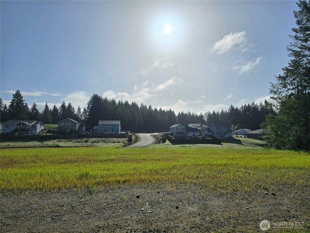 150 E Donbob Ln Lot 19, Allyn, WA 98524