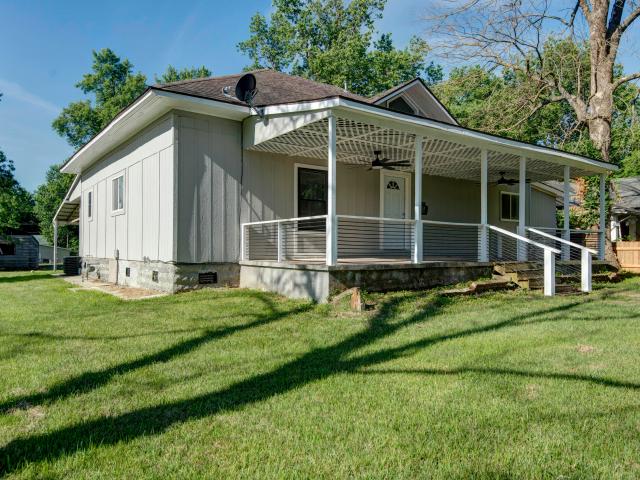 150 E Elm Street