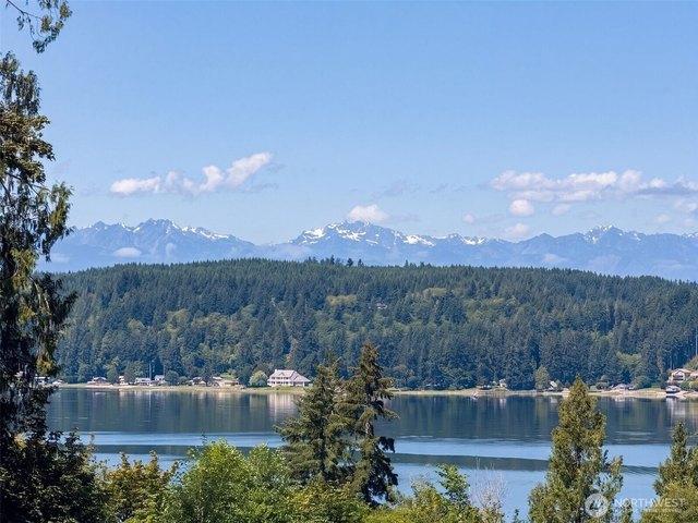 150 E Graham Rd, Belfair, WA 98528