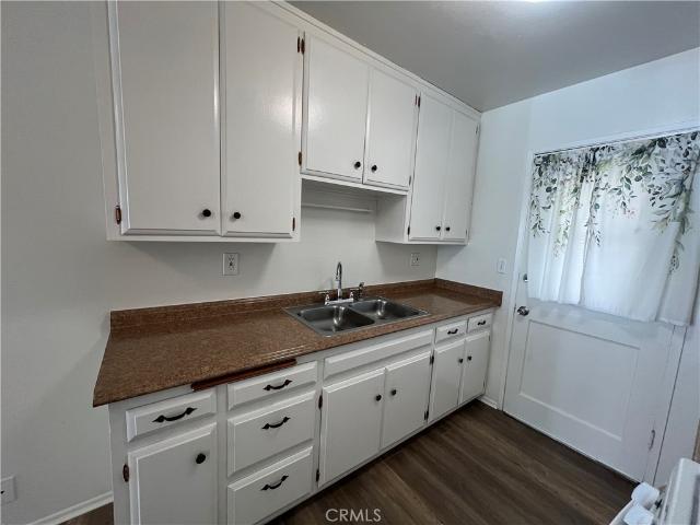 150 E Lakeshore