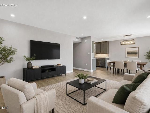 150 E Los Angeles Avenue 308