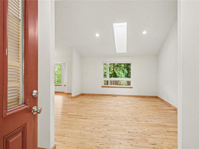 150 E Shadow Lane