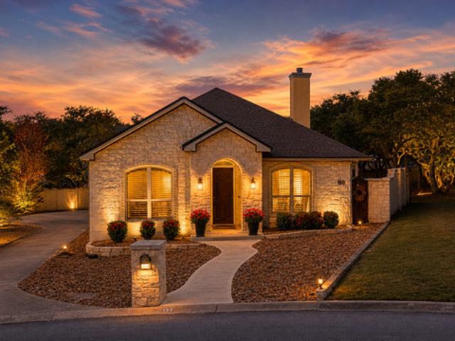 150 E St Andrews Loop
