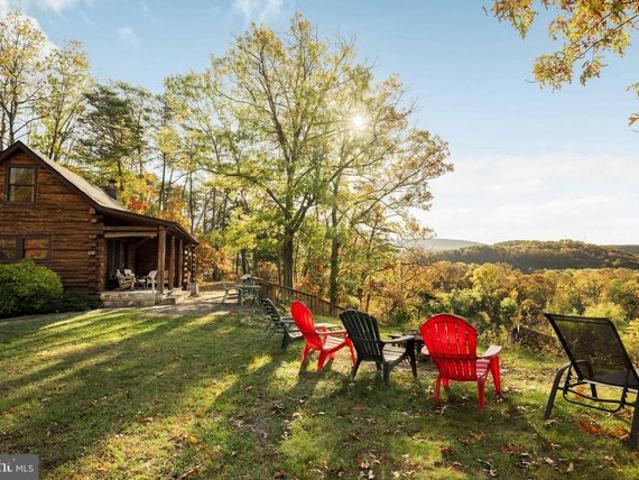 150 Eagle Point Ln, Paw, WV 25434