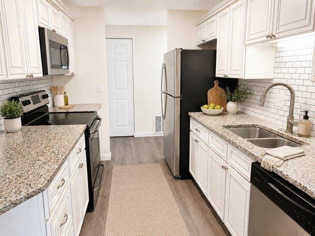 150 Elm St Apt 3, Braintree, MA 02184