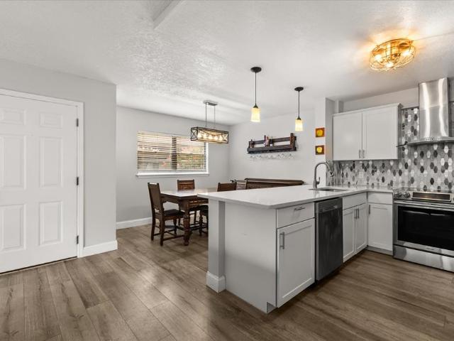 150 Killarney Bay Ct, Unit 5, Winter Park, FL 32789 | MLS #O6328 | Compass