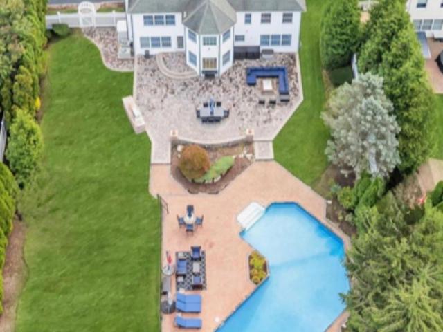 150 Hayrick Lane