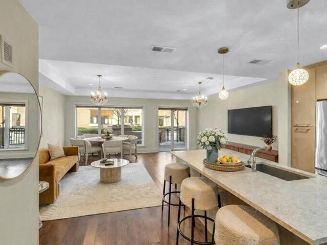 150 Henley Pl Apt 205, Weehawken, NJ 07086