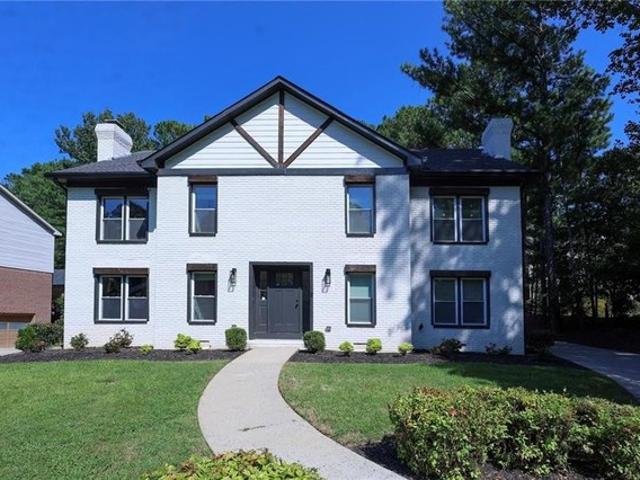 150 Hunters Cv, Roswell, GA 30076
